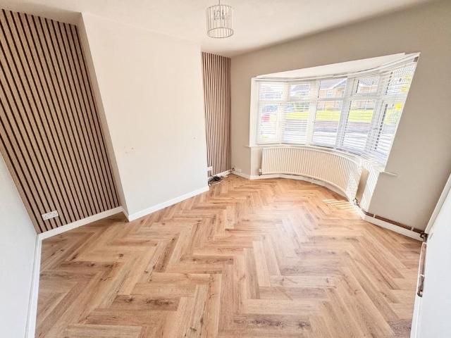 5 bedroom semi detached house to rent