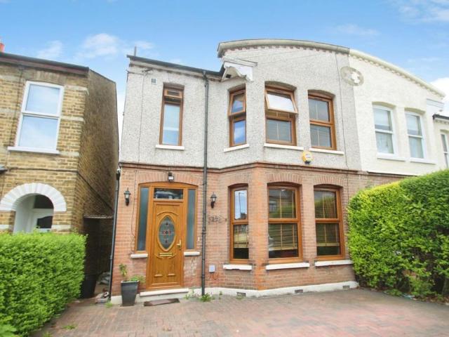 5 bedroom semi detached house to rent