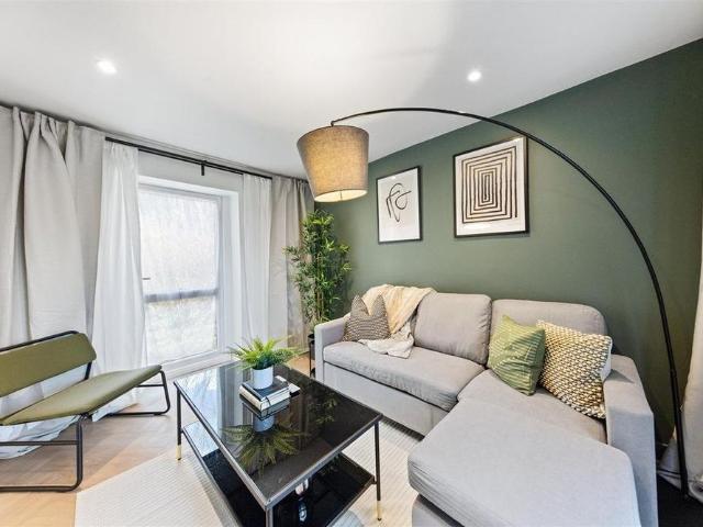 5 bedroom semi detached house to rent
