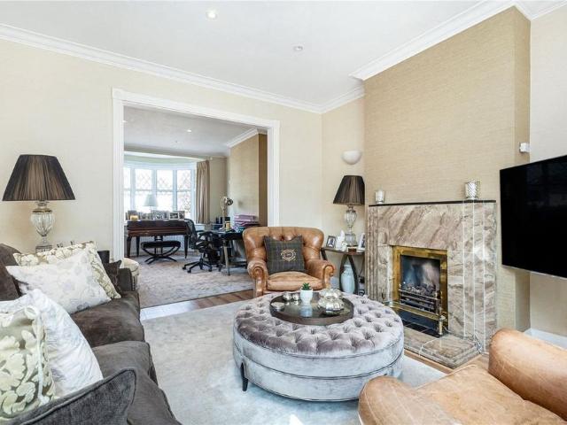5 bedroom semi detached house to rent