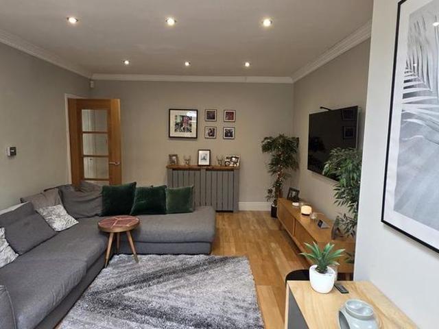 5 bedroom semi detached house to rent