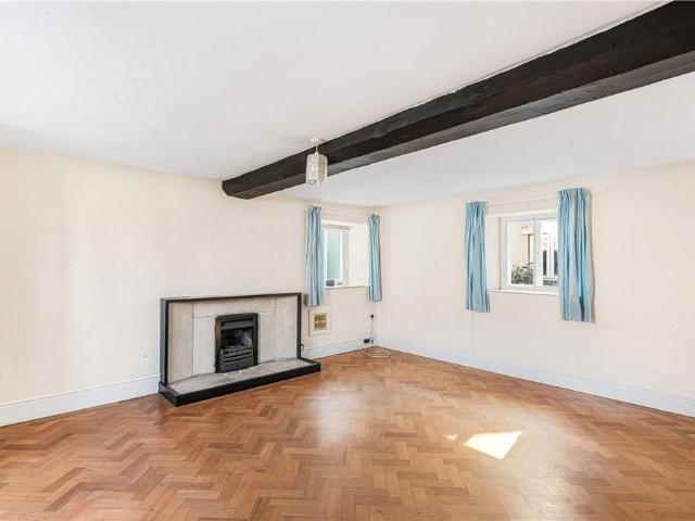 5 bedroom semi detached house to rent