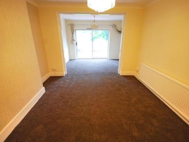 5 bedroom semi detached house to rent