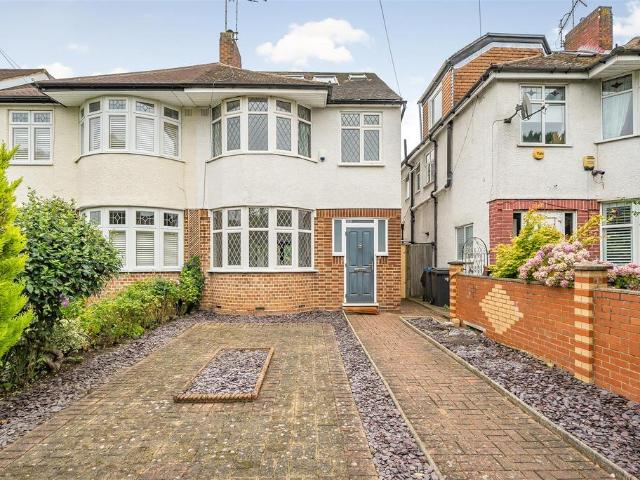 5 bedroom semi detached house to rent