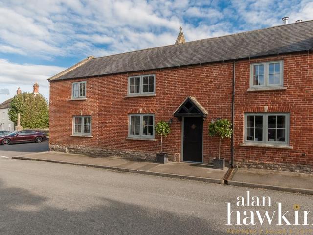 5 bedroom semi detached house to rent