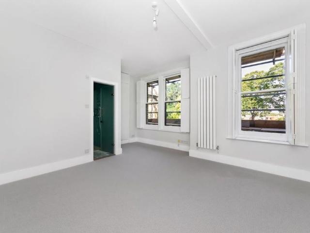 5 bedroom semi detached house to rent