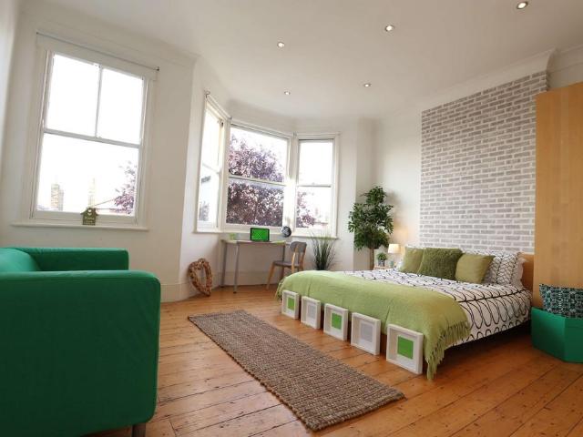 5 bedroom semi detached house to rent