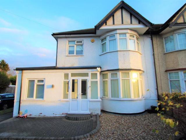 5 bedroom semi detached house to rent