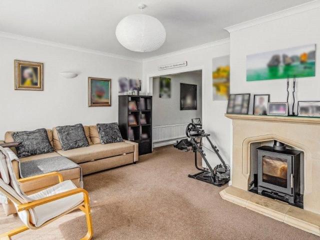 5 bedroom semi detached house to rent
