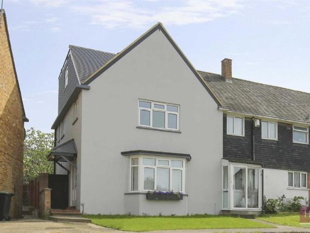 5 bedroom semi detached house to rent