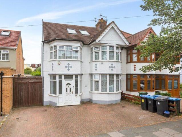 5 bedroom semi detached house to rent