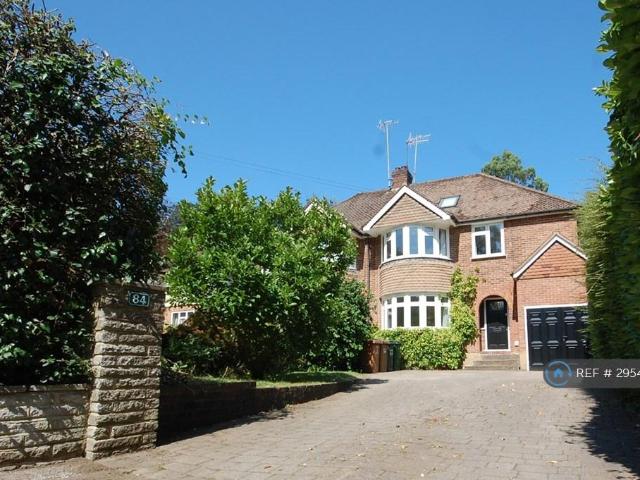 5 bedroom semi detached house to rent