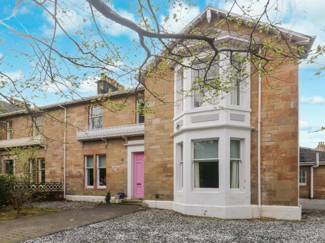 5 bedroom semi detached house to rent