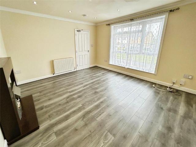 5 bedroom semi detached house to rent