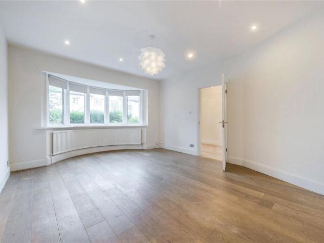 5 bedroom semi detached house to rent