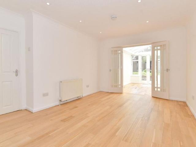 5 bedroom semi detached house to rent