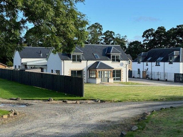 5 bedroom semi detached house to rent