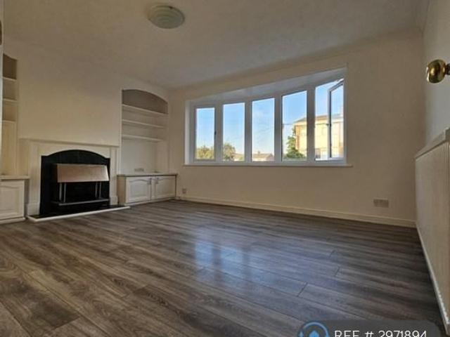 5 bedroom semi detached house to rent