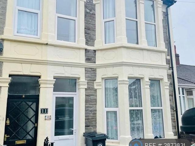 5 bedroom semi detached house to rent