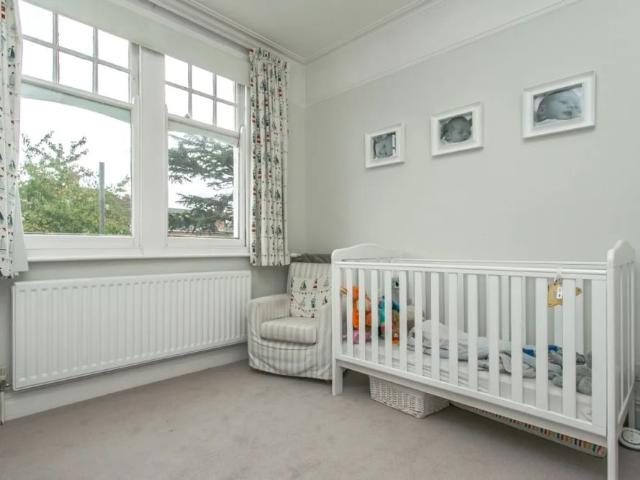 5 bedroom semi detached house to rent