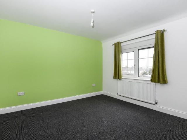 5 bedroom semi detached house to rent