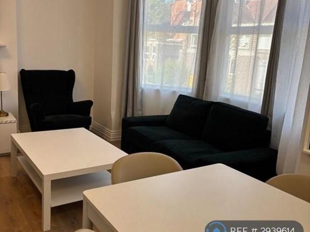 5 bedroom semi detached house to rent