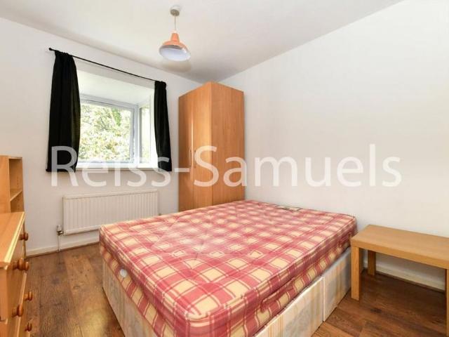 5 bedroom semi detached house to rent