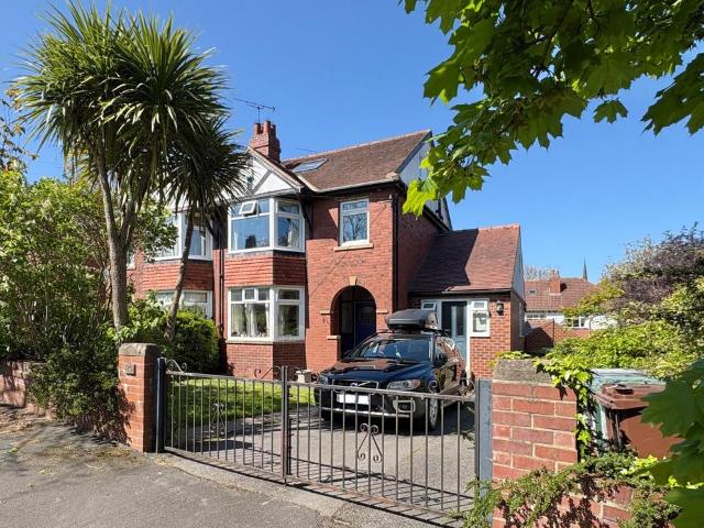 5 bedroom semi detached house to rent