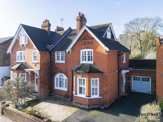 5 bedroom semi detached house to rent