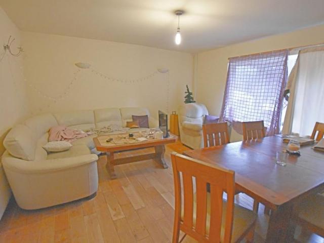 5 bedroom semi detached house to rent