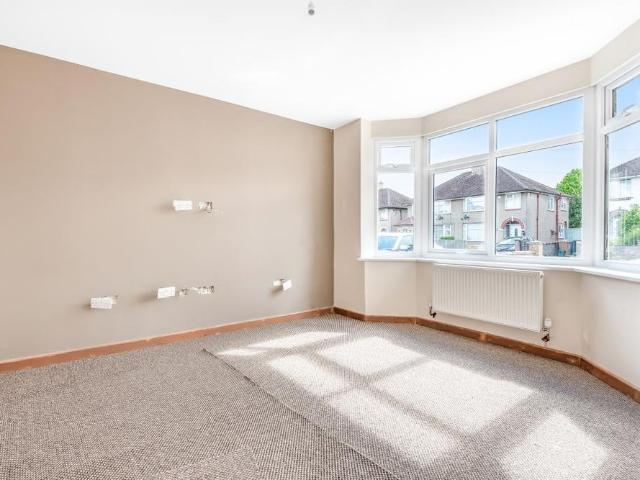 5 bedroom semi detached house to rent