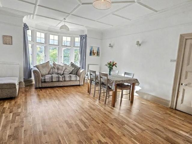 5 bedroom semi detached house to rent