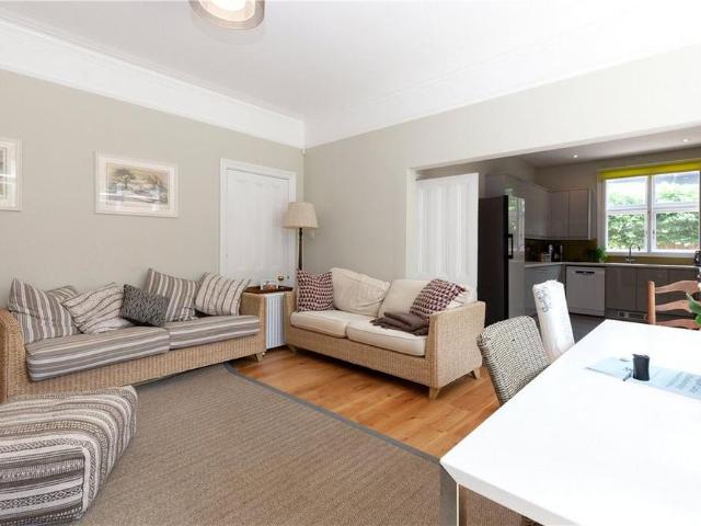5 bedroom semi detached house to rent