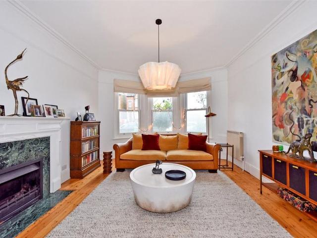5 bedroom semi detached house to rent