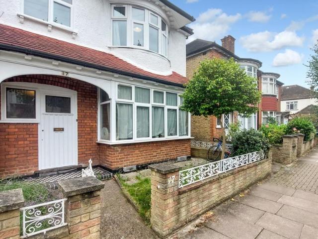 5 bedroom semi detached house to rent