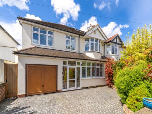 5 bedroom semi detached house to rent