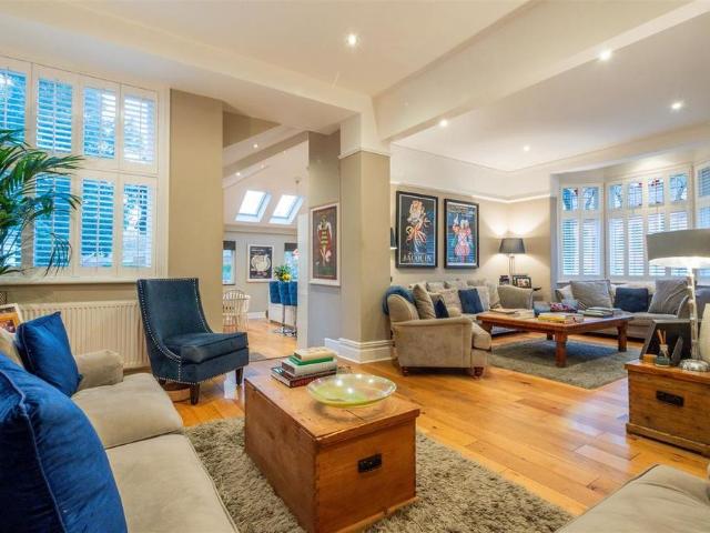5 bedroom semi detached house to rent