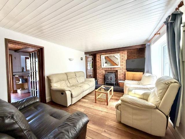 5 bedroom semi detached house to rent