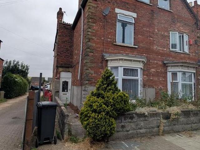 5 bedroom semi detached house to rent
