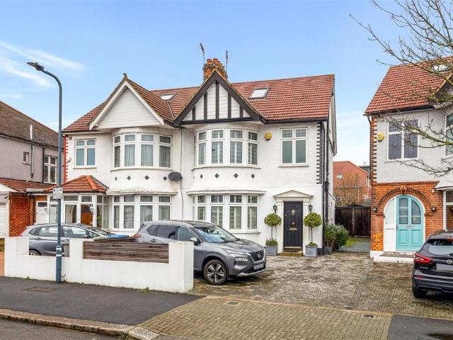 5 bedroom semi detached house to rent