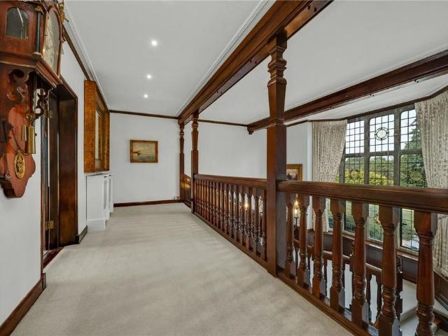 5 bedroom semi detached house to rent