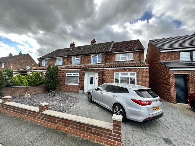 5 bedroom semi detached house to rent