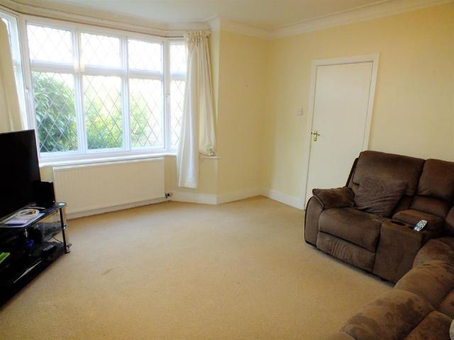 5 bedroom semi detached house to rent