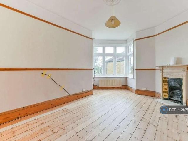 5 bedroom semi detached house to rent