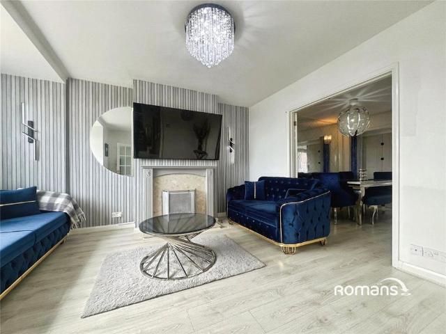 5 bedroom semi detached house to rent