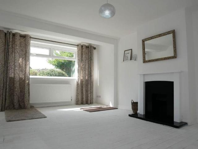 5 bedroom semi detached house to rent