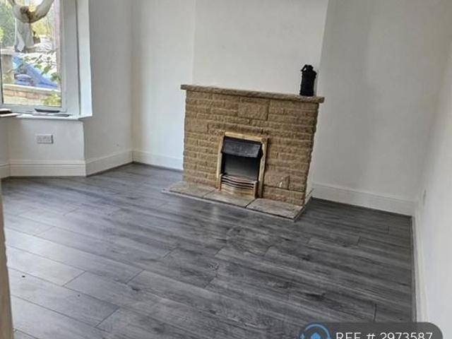 5 bedroom semi detached house to rent