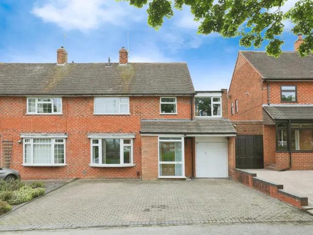5 bedroom semi detached house to rent