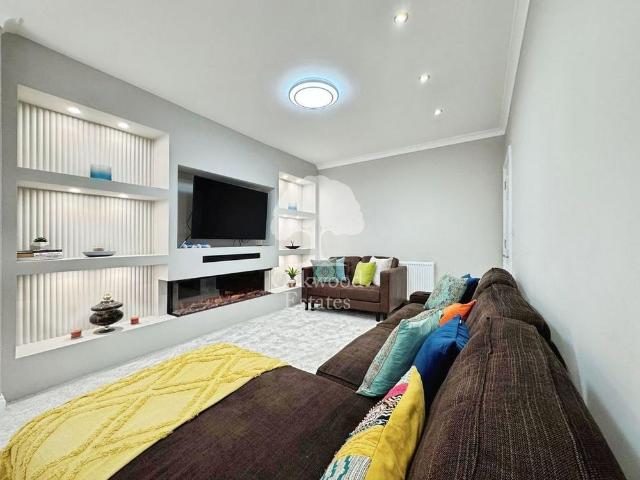 5 bedroom semi detached house to rent