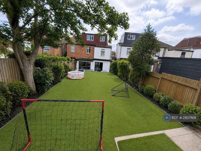 5 bedroom semi detached house to rent